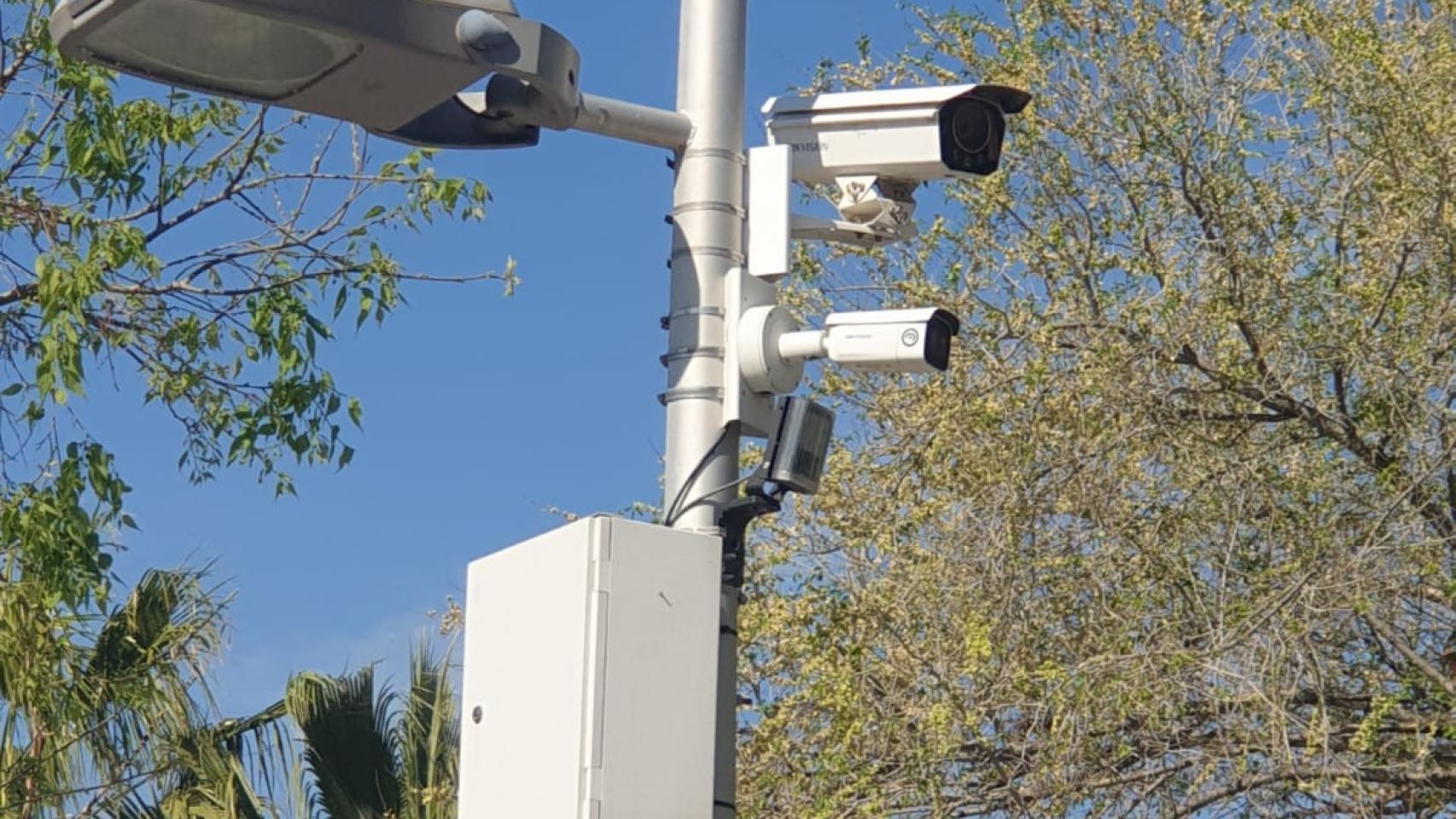 Denuncian al Ayuntamiento de Sant Adrià por una cámara de la ZBE que no ...