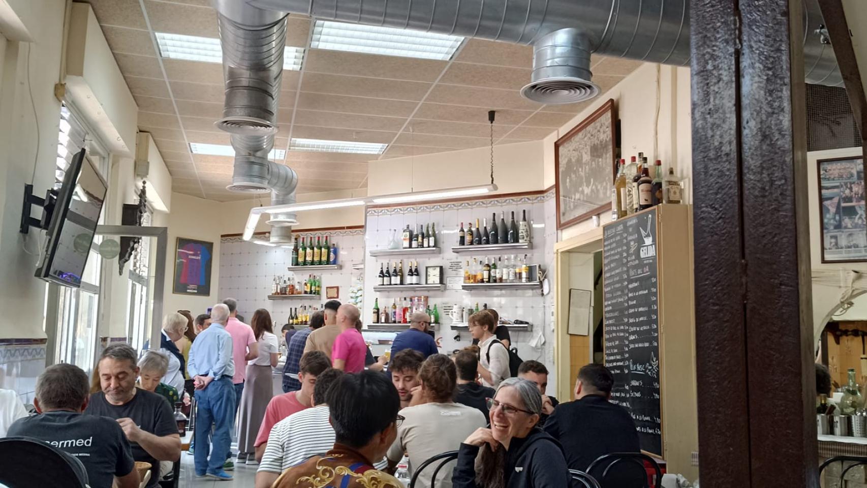 Bar Gelida: una taverna tradicional catalana amb plats típics i ...