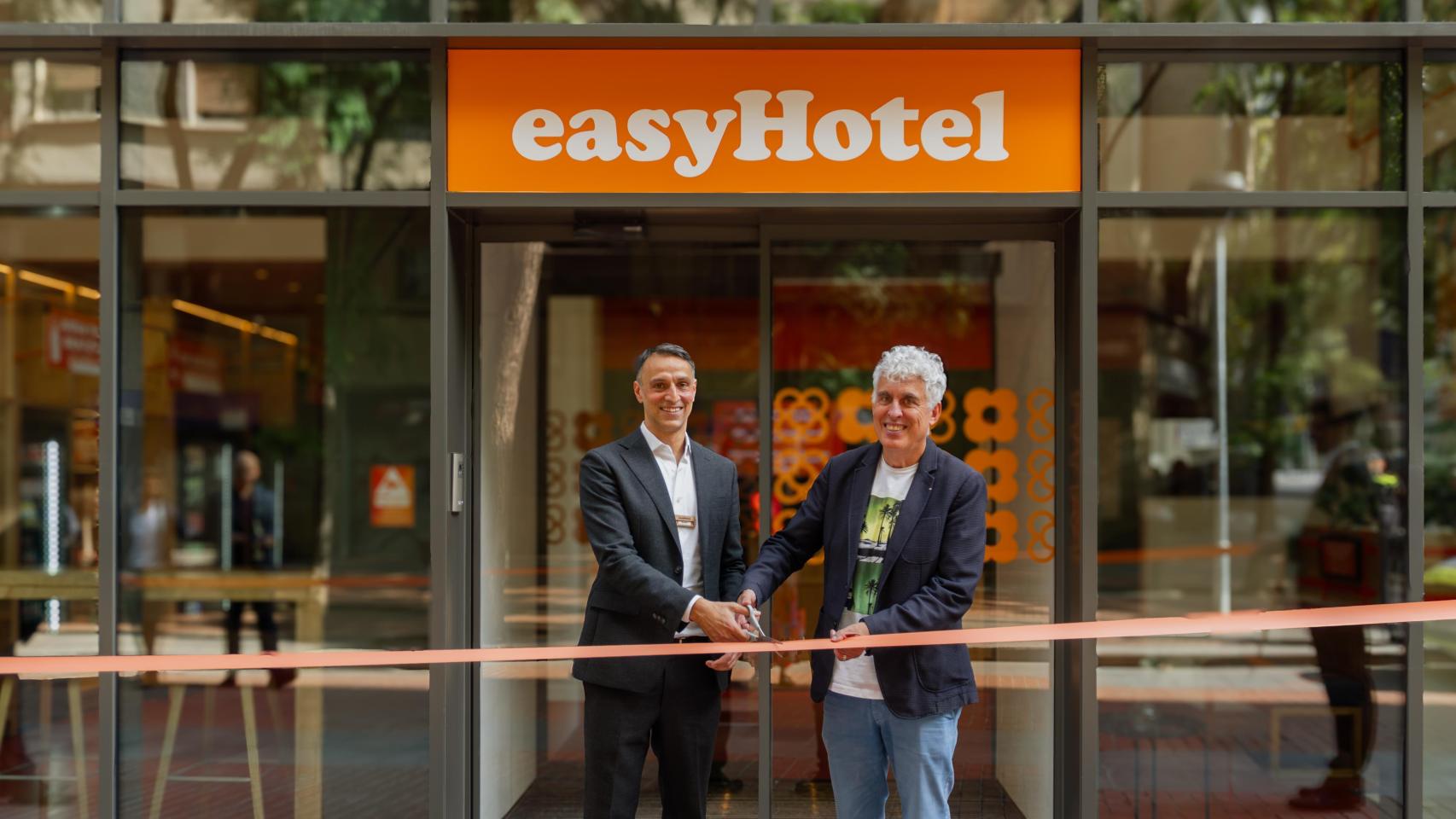 Karim Malak (EasyHotel): "Hay un exceso de pisos turísticos porque ...