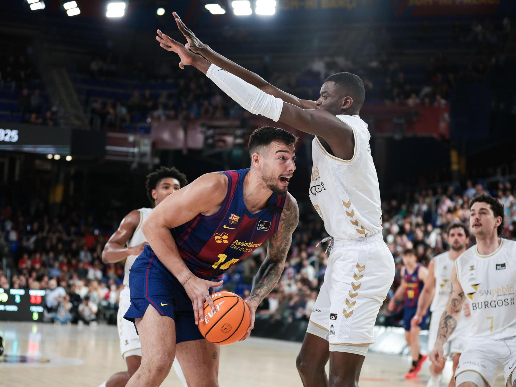 Los dos señalados del Barça de basket que resurgen de sus cenizas y le ...