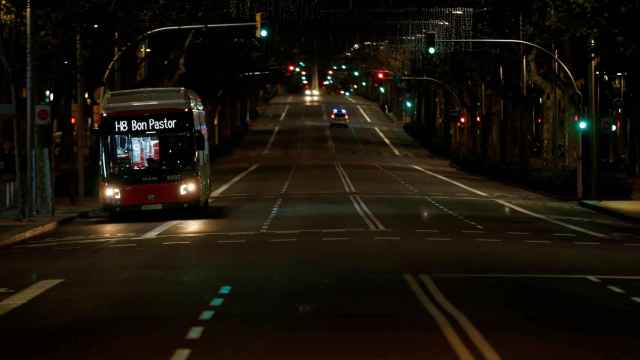 Renfe lanza 129 buses nocturnos: así será el plan alternativo entre El ...