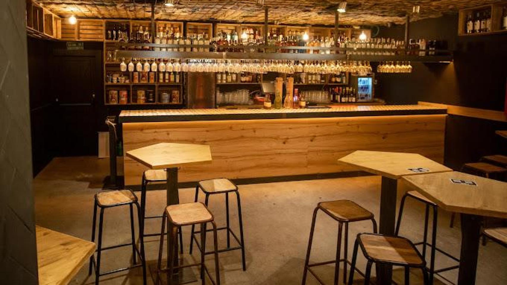 El Ayuntamiento de Barcelona precinta el bar 4 Latas Diagonal