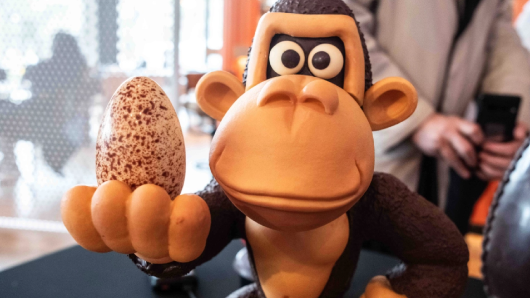 La mejor mona de Pascua de chocolate de Catalunya se prepara en ...