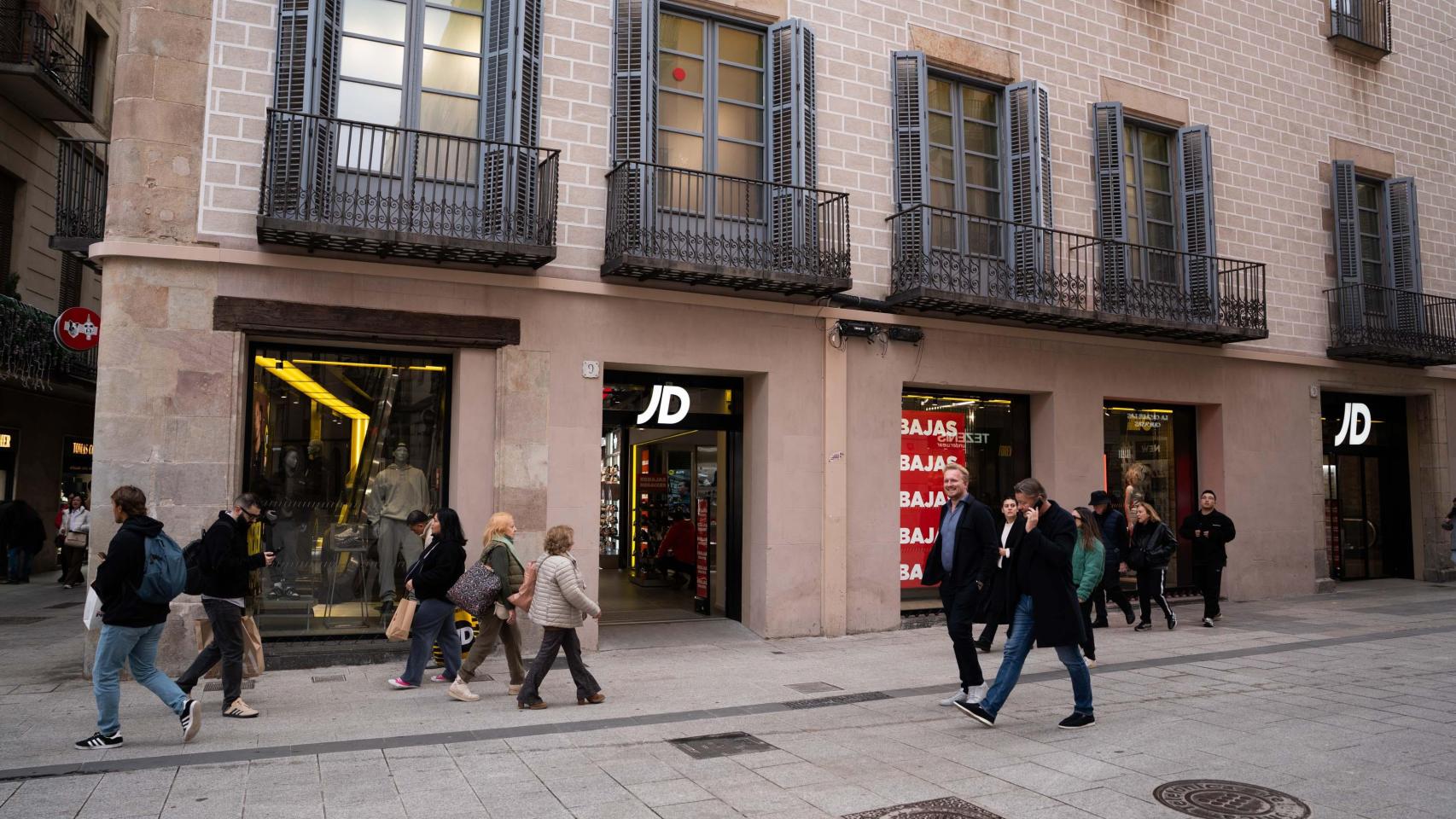 La transformación de Portal de l’Àngel, a la carrera por volver a ser ...